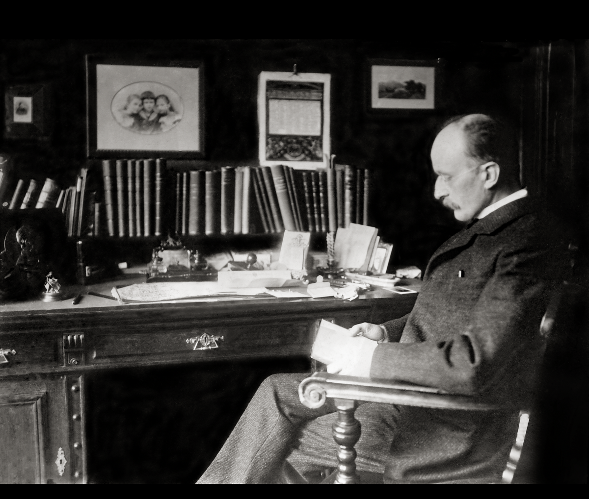 Max Planck: The Scientist Who Opened the Door to Quantum Physics ...